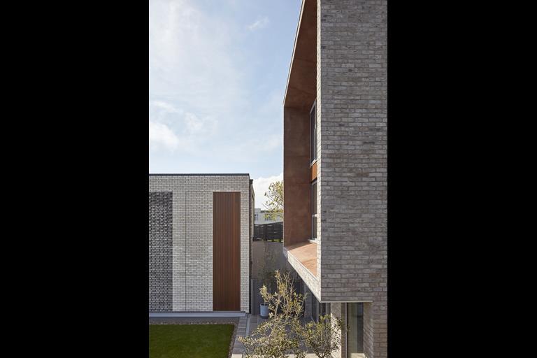 Chamfer Houses: Hapa Architects’ Trio of Coastal Homes | Features ...